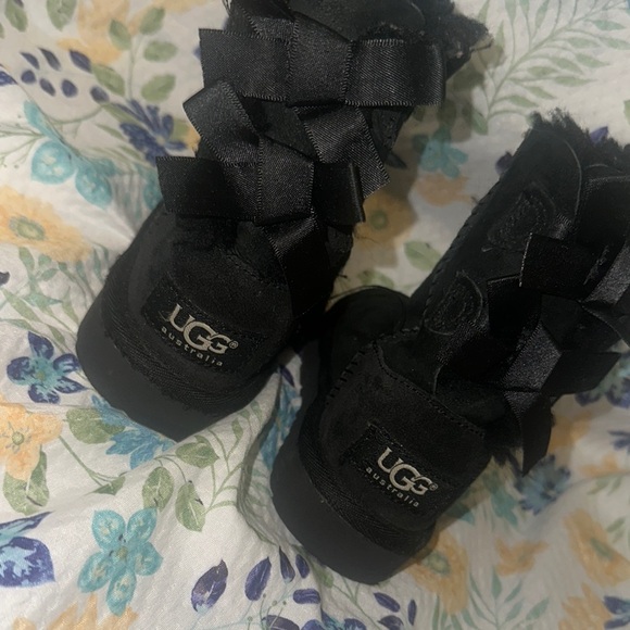 UGG | Shoes | Ugg Black Cozy Bow Boots | Poshmark